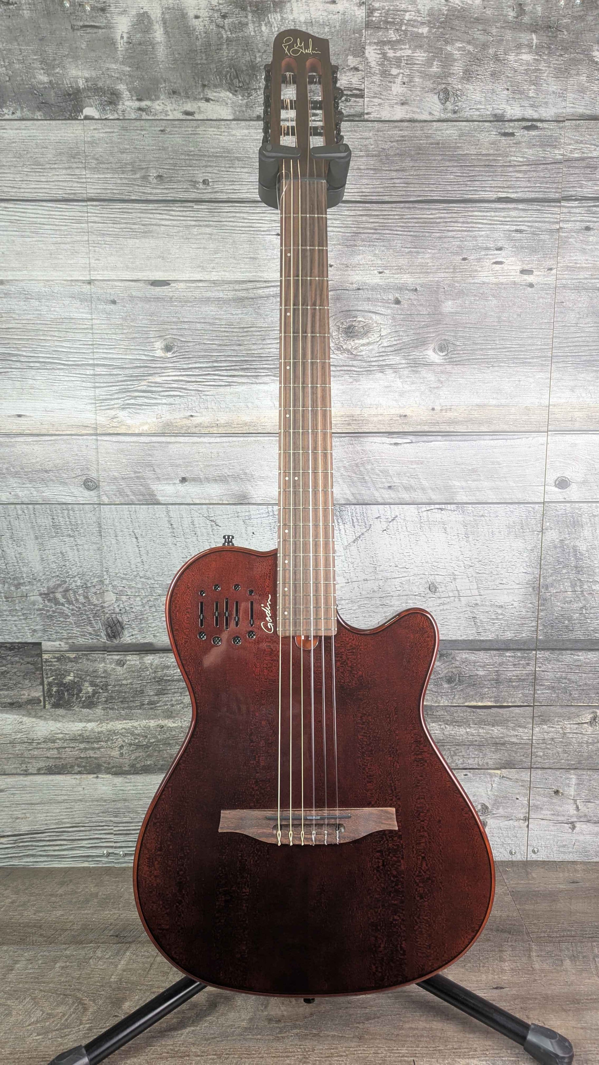 Guitares Godin et accessoires à vendre au Québec | Zedem